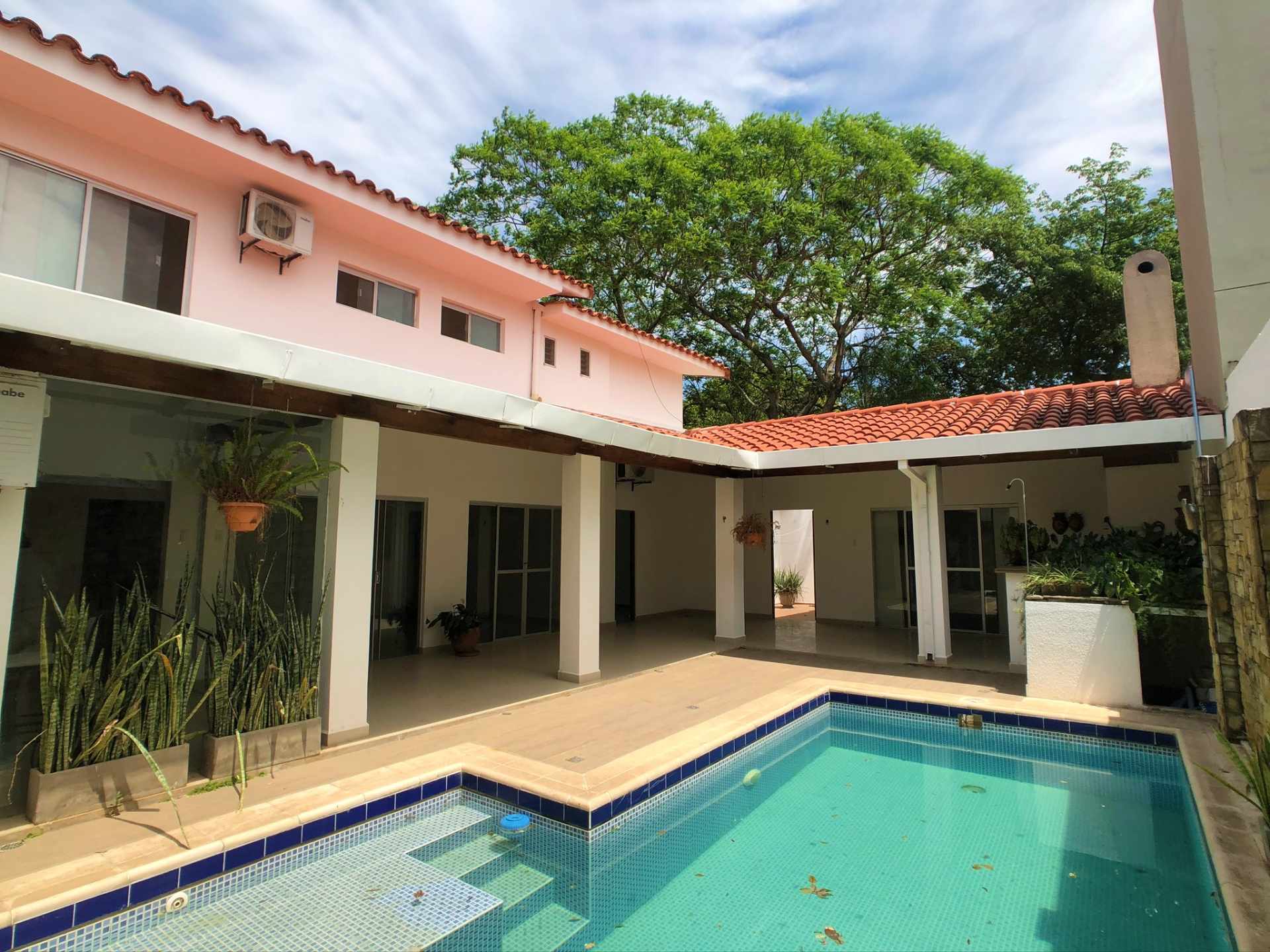 Casa en Venta zona Norte de 5 dormitorios en Condominio Ciudad Jardín | UltraCasas.com $us ...